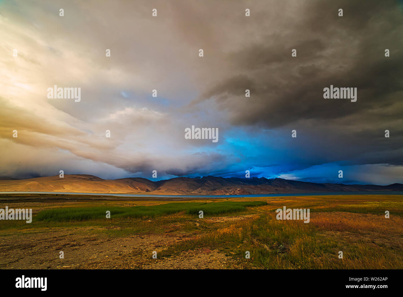 Dramatic india hi-res stock photography and images - Alamy