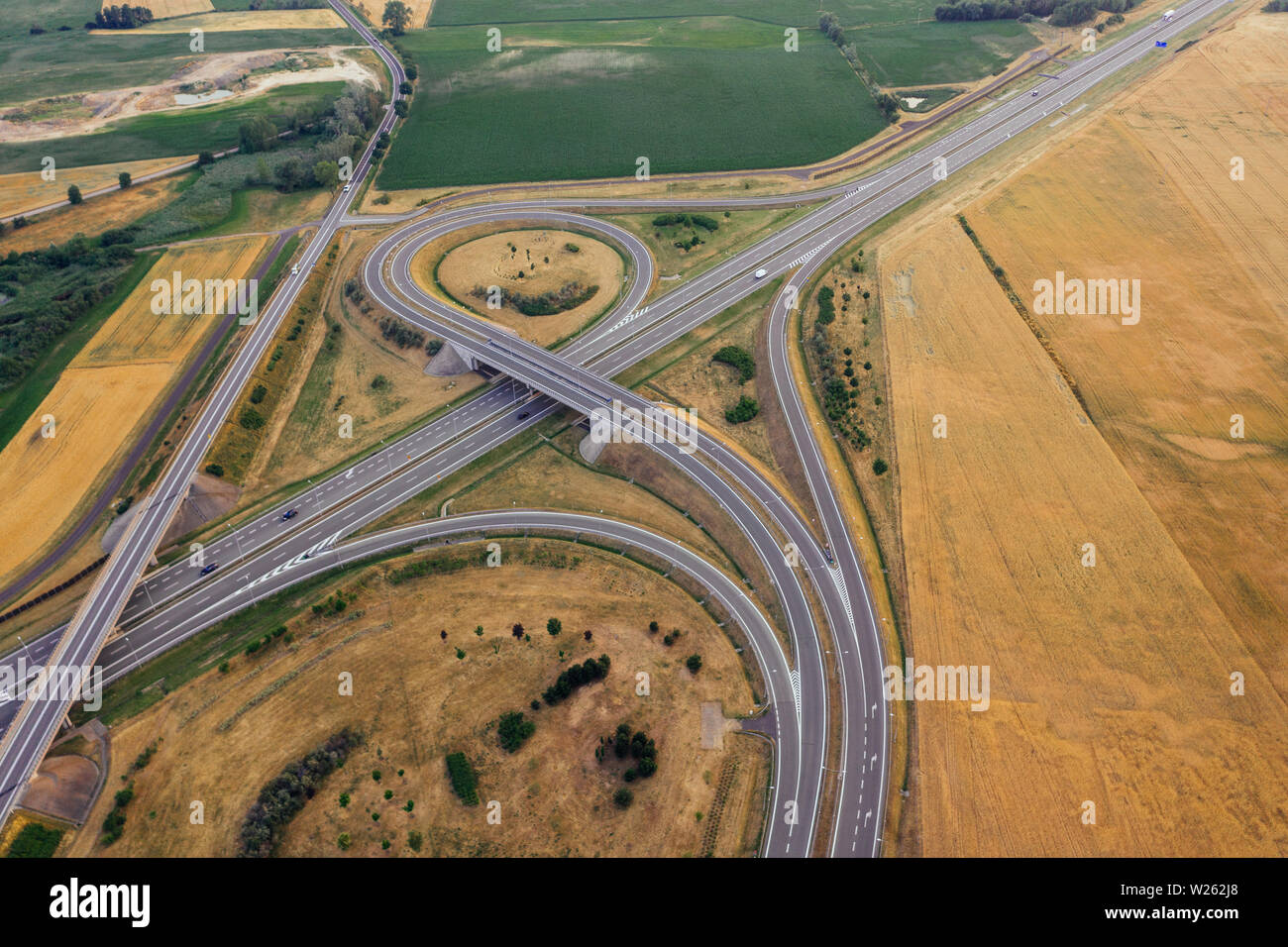 A2 freeway into city hi-res stock photography and images - Alamy