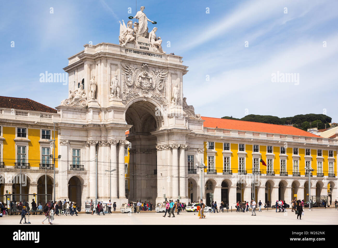 The triumphal Arco da Rua Augusta (Rua Augusta Arch) flanked by the ...