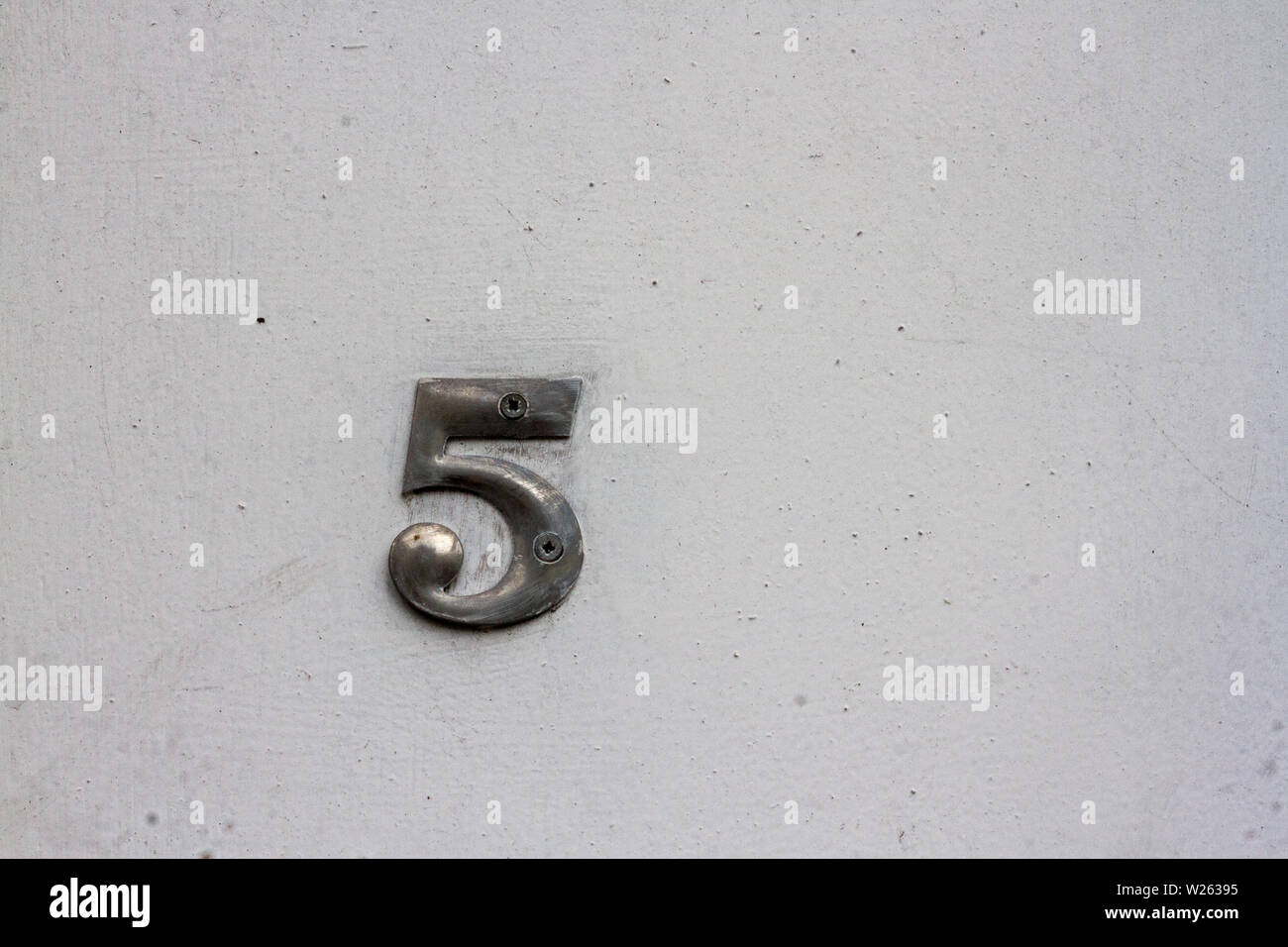 Five front digits hi-res stock photography and images - Alamy
