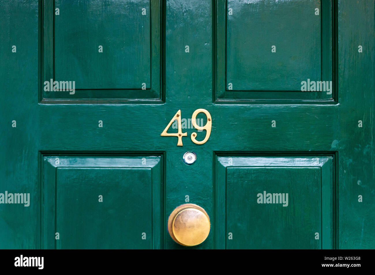 Peephole door number hi-res stock photography and images - Alamy