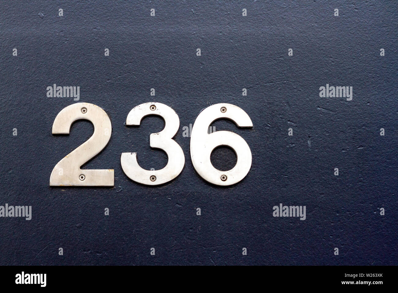 Closeup british door house number hi-res stock photography and images ...