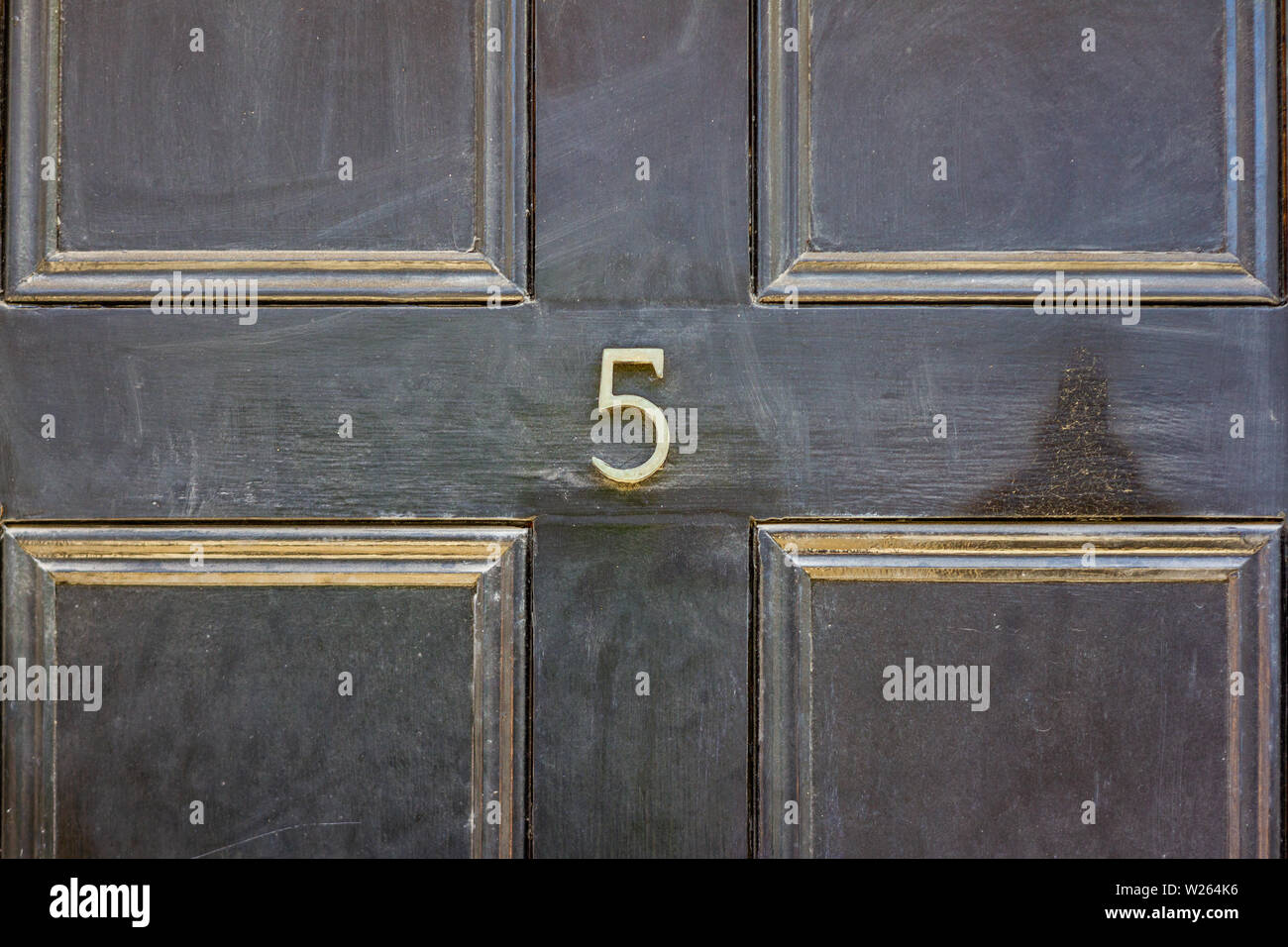 Number five on a door hi-res stock photography and images - Alamy