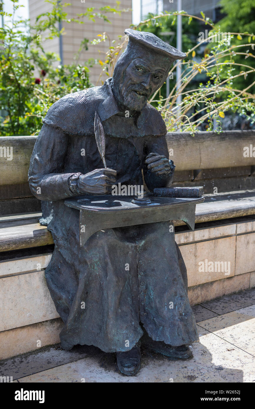 William tyndale monument hi-res stock photography and images - Alamy