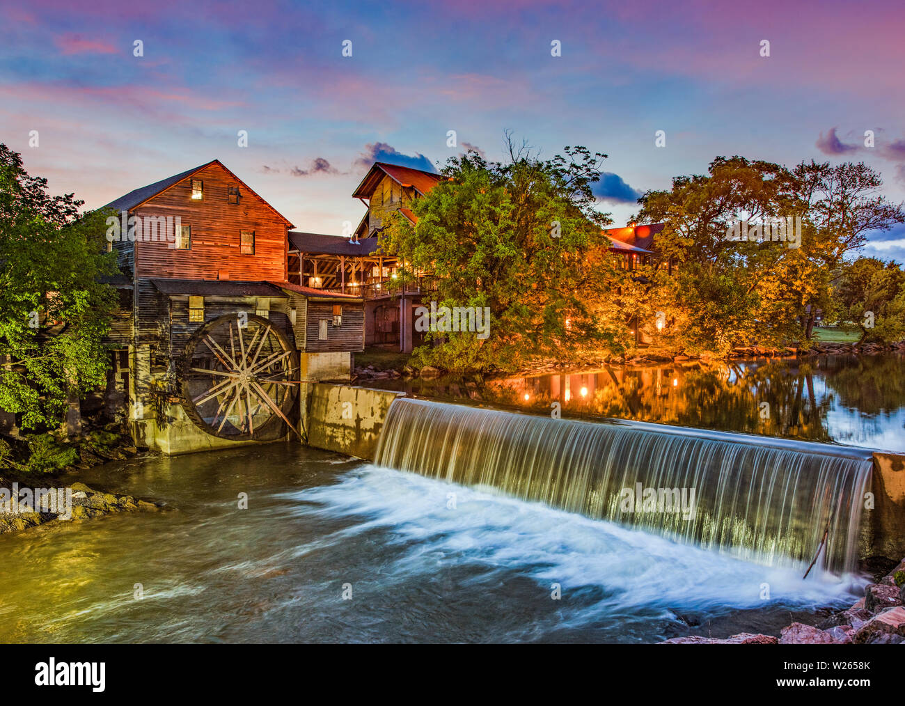 Old mill at pigeon forge hi-res stock photography and images - Alamy