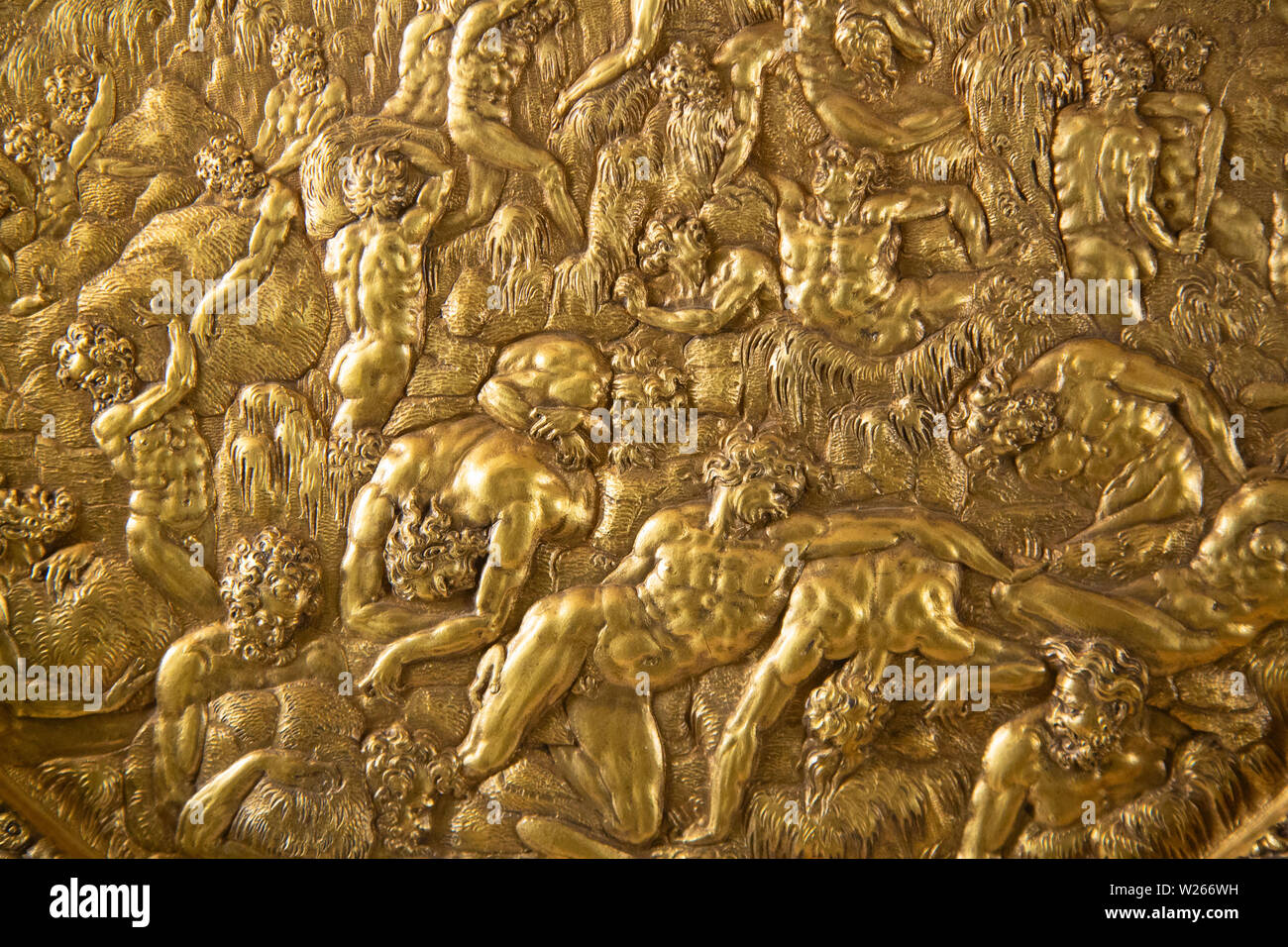 Medieval kitchenware made of gold and silver Stock Photo - Alamy
