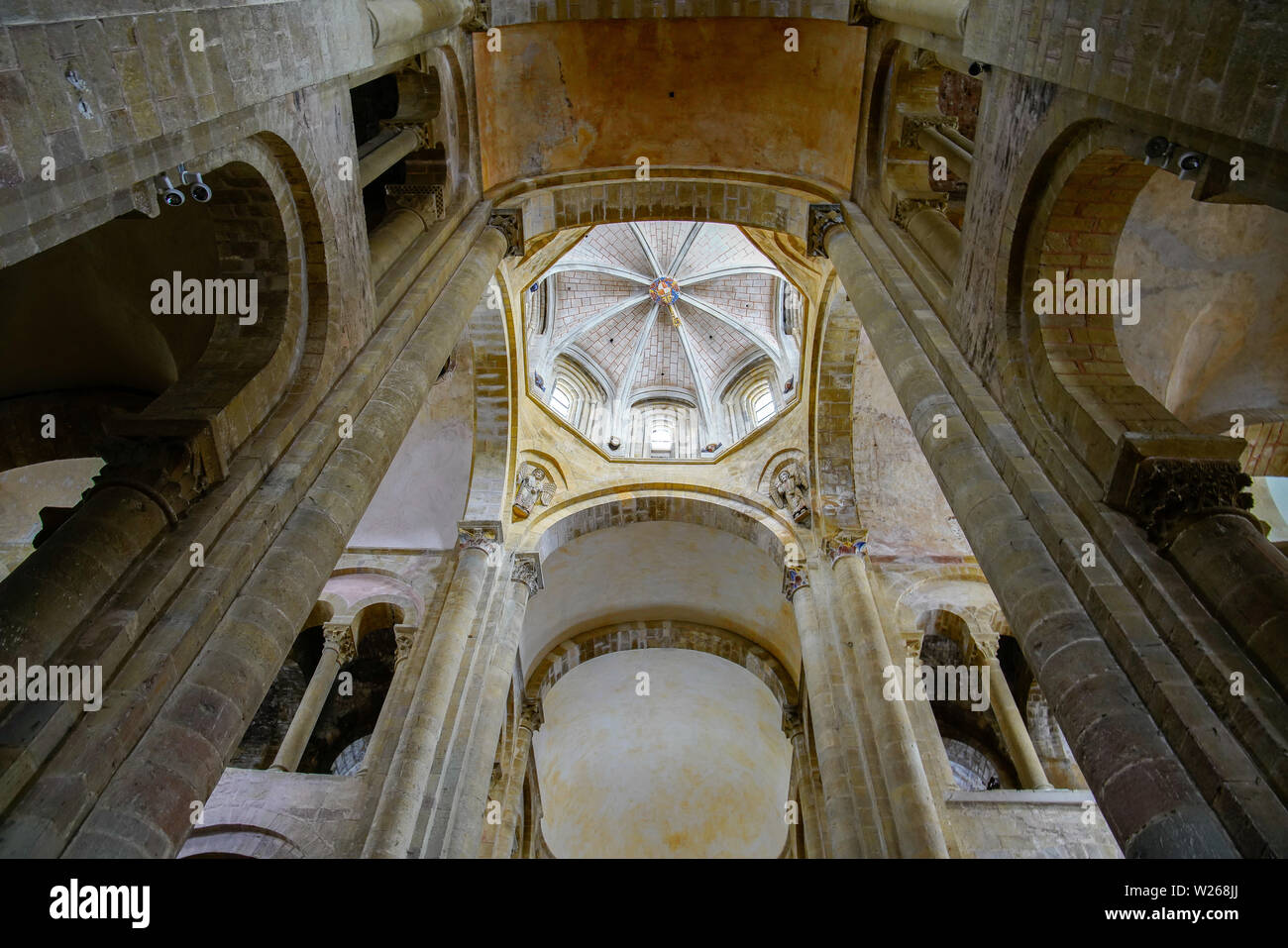 Pilgrimage architecture hi-res stock photography and images - Alamy