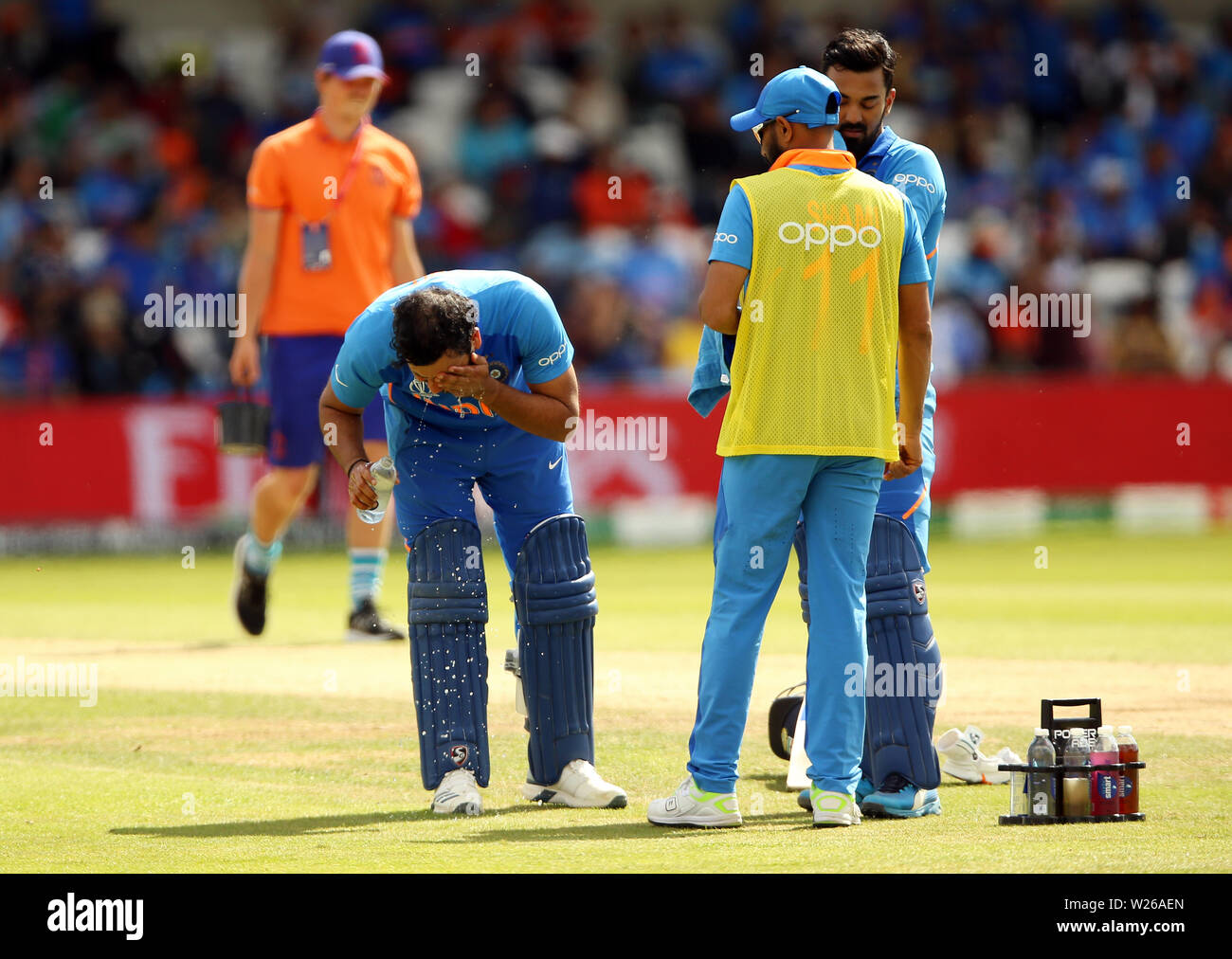 Cricket face hi-res stock photography and images - Alamy