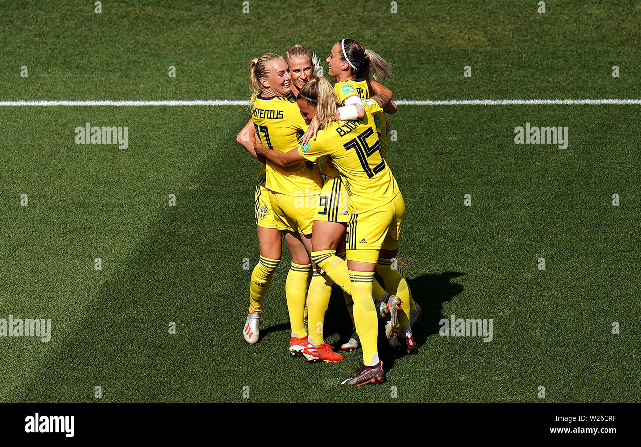 Kosovare asilani hi-res stock photography and images - Alamy