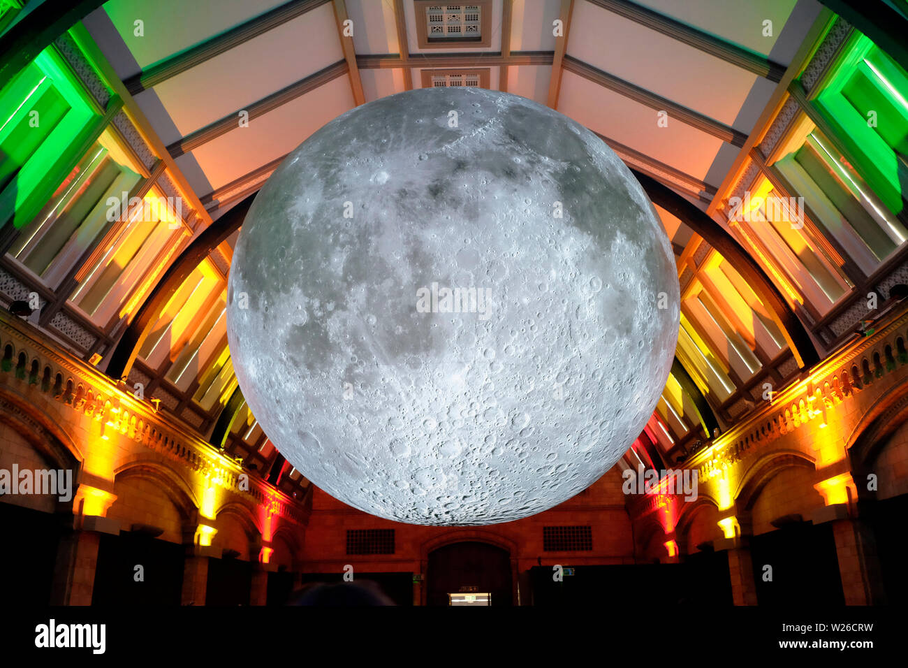 London moon hi-res stock photography and images - Alamy