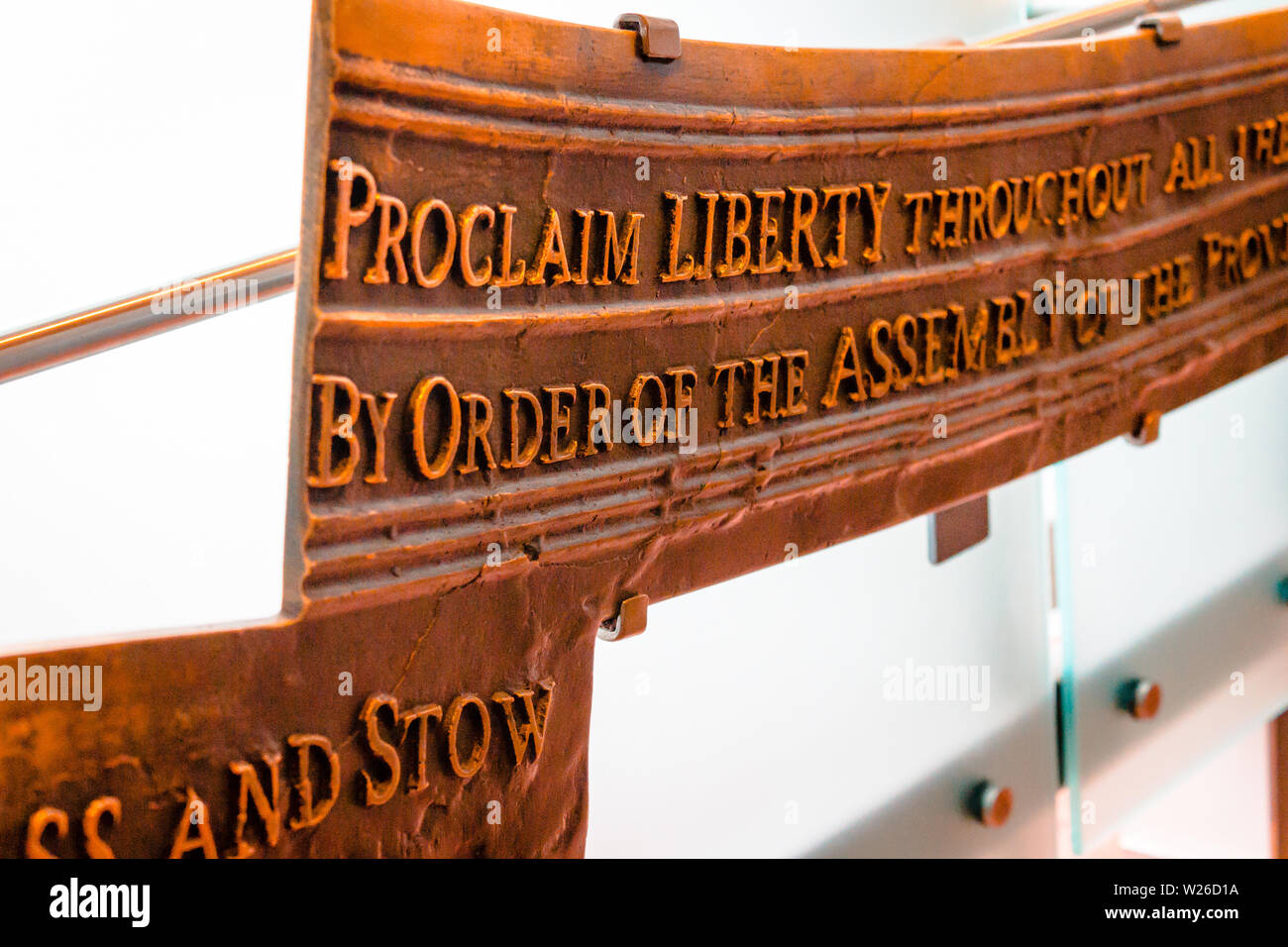 Engravings on the liberty bell Stock Photo - Alamy