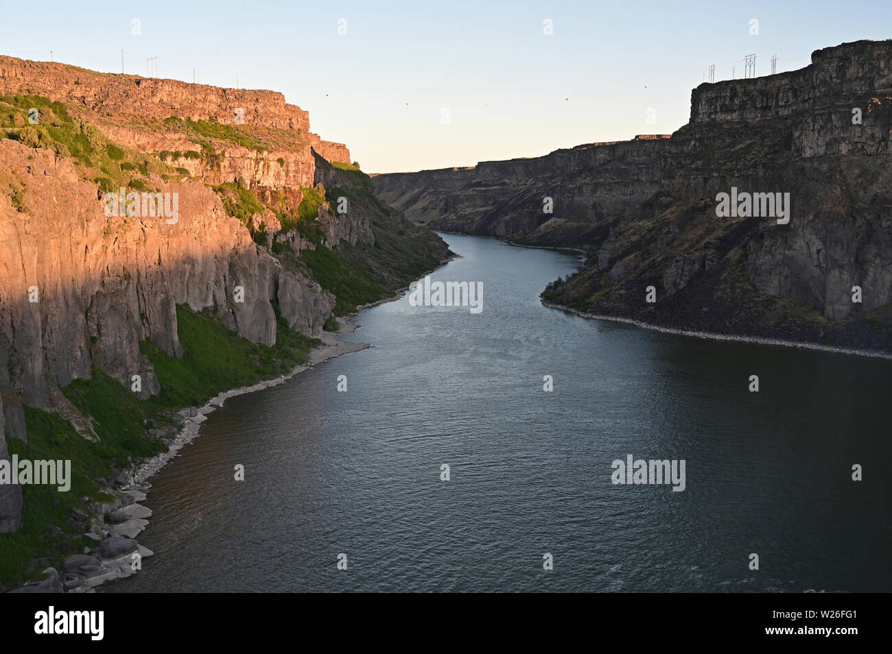 Tha Snake River and Snake River Canyon at first light in Twin Falls ...
