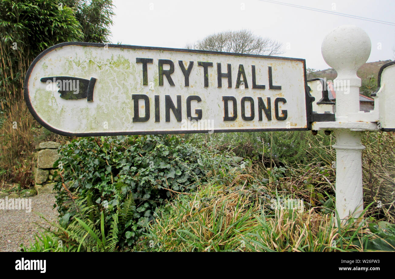 Ding dong hi-res stock photography and images - Alamy