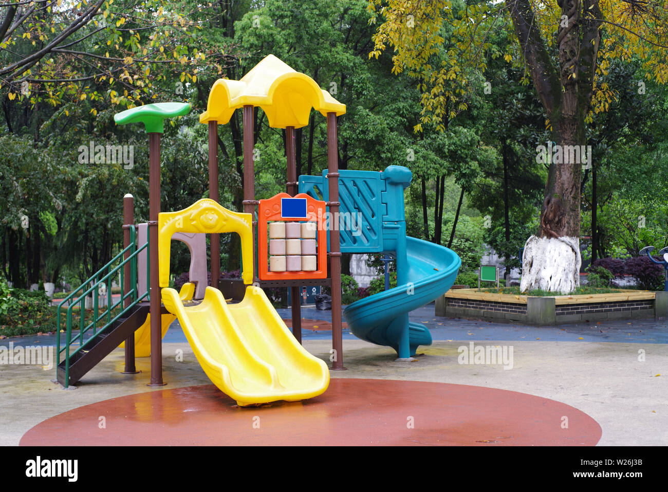 Swing and slide hi-res stock photography and images - Alamy