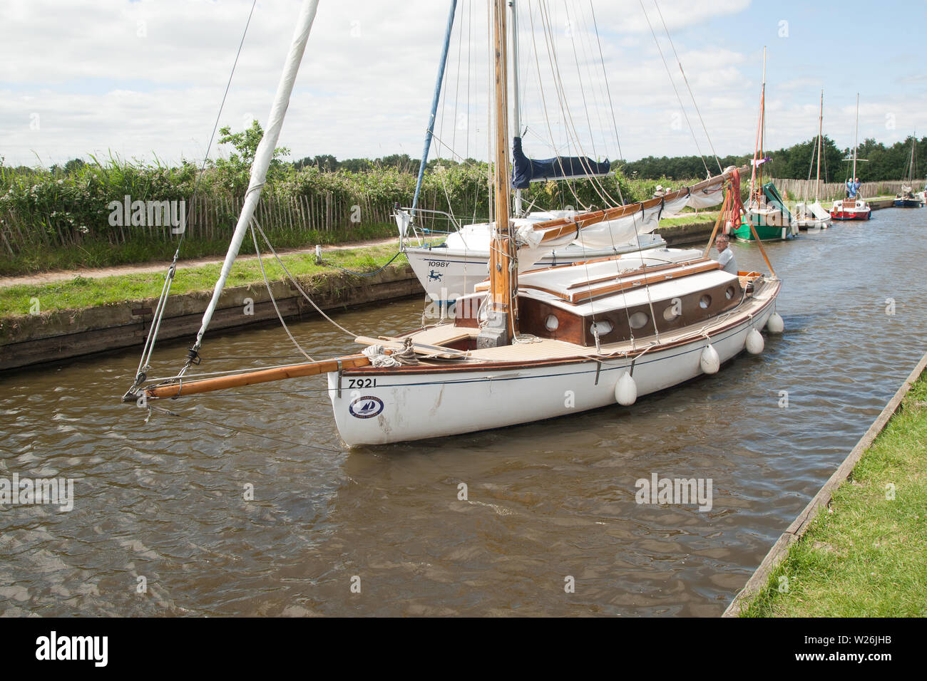 Norfolk Broads waterways Stock Photo - Alamy