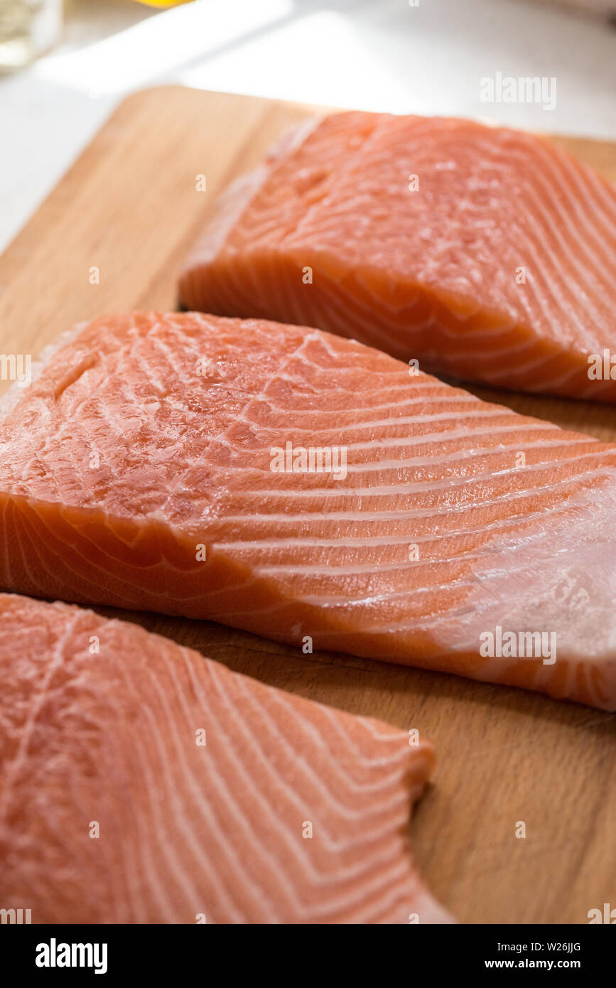 Salmone hi-res stock photography and images - Alamy