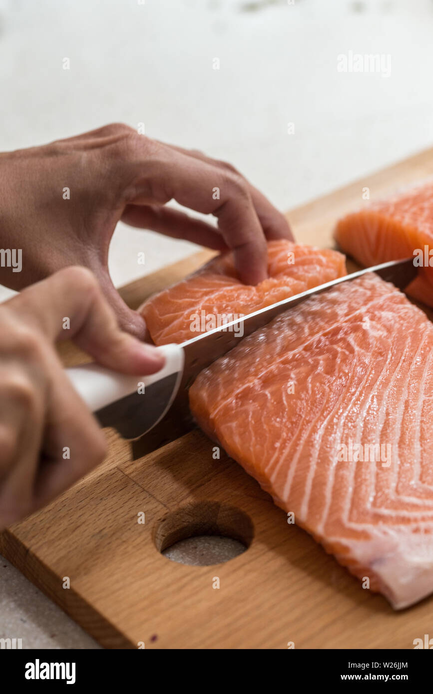 Salmone hi-res stock photography and images - Alamy