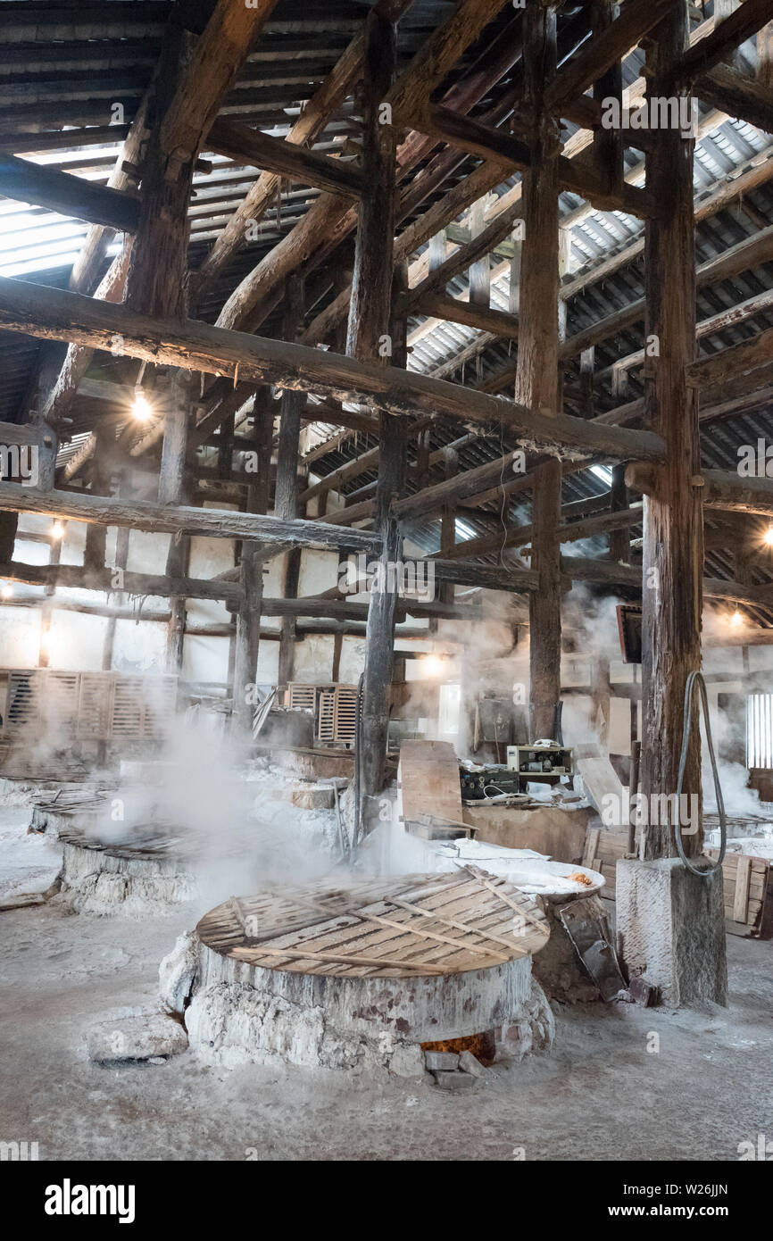 China salt hi-res stock photography and images - Alamy