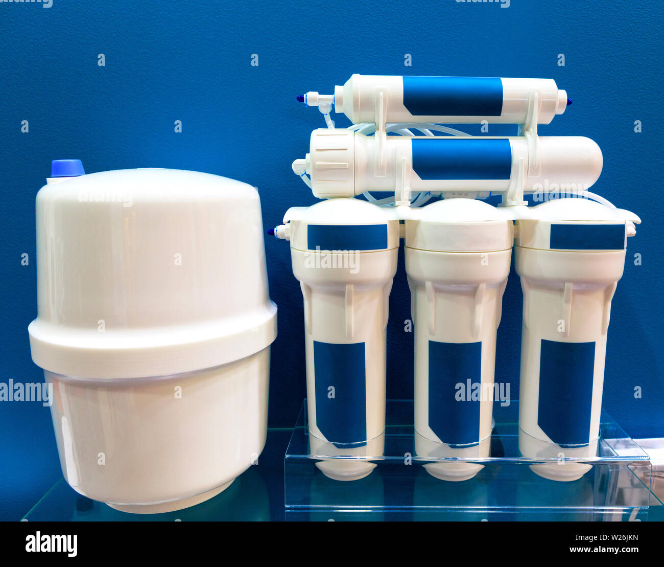Reverse osmosis water purifier hi-res stock photography and images - Alamy