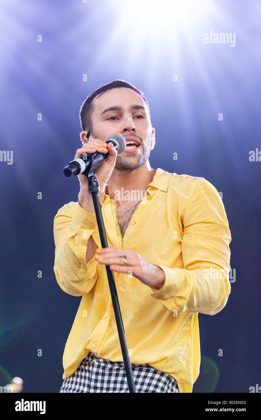 July 5, 2019 - Milwaukee, Wisconsin, U.S - Singer MAX (MAX SCHNEIDER ...