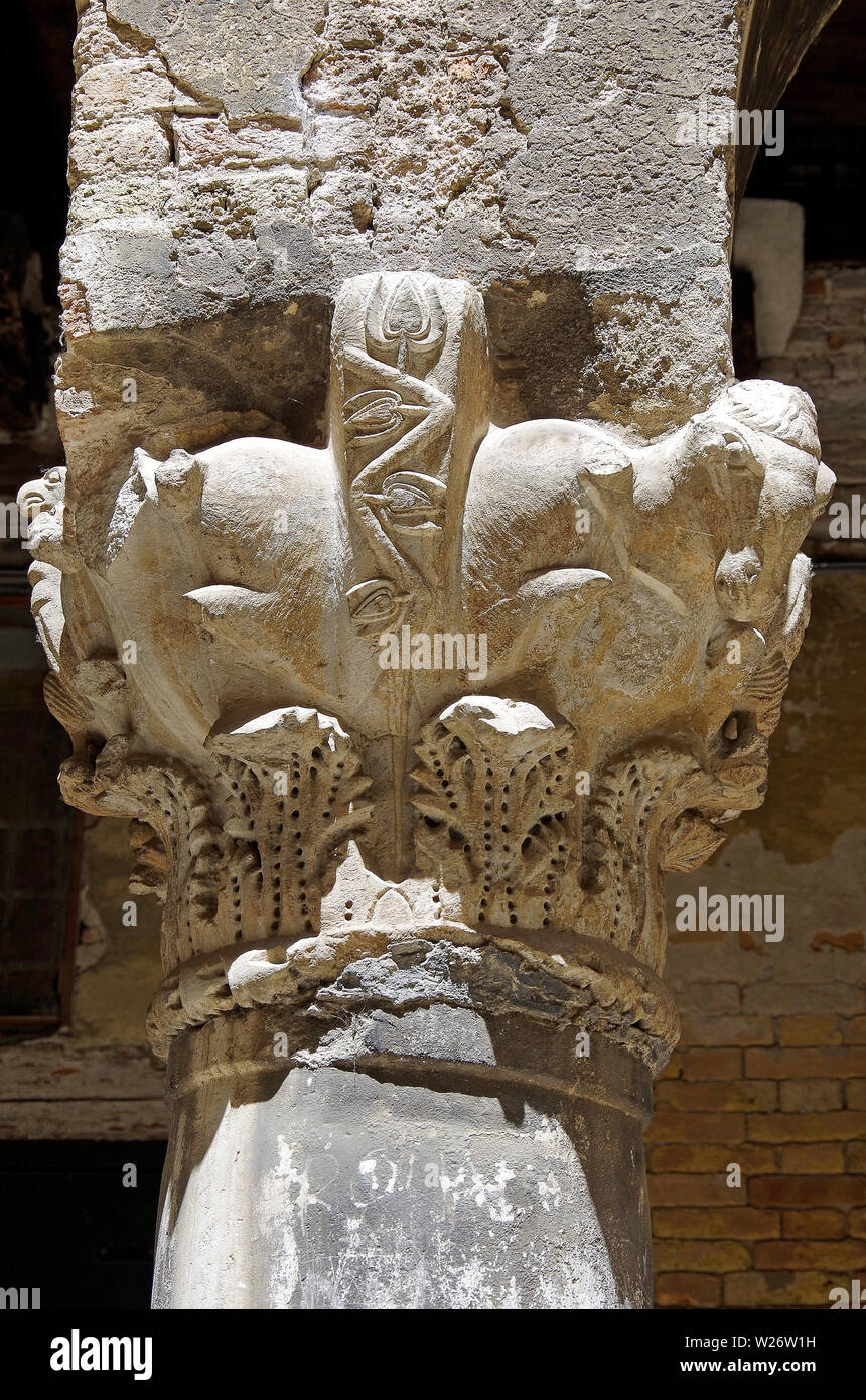 With stilted arches hi-res stock photography and images - Alamy