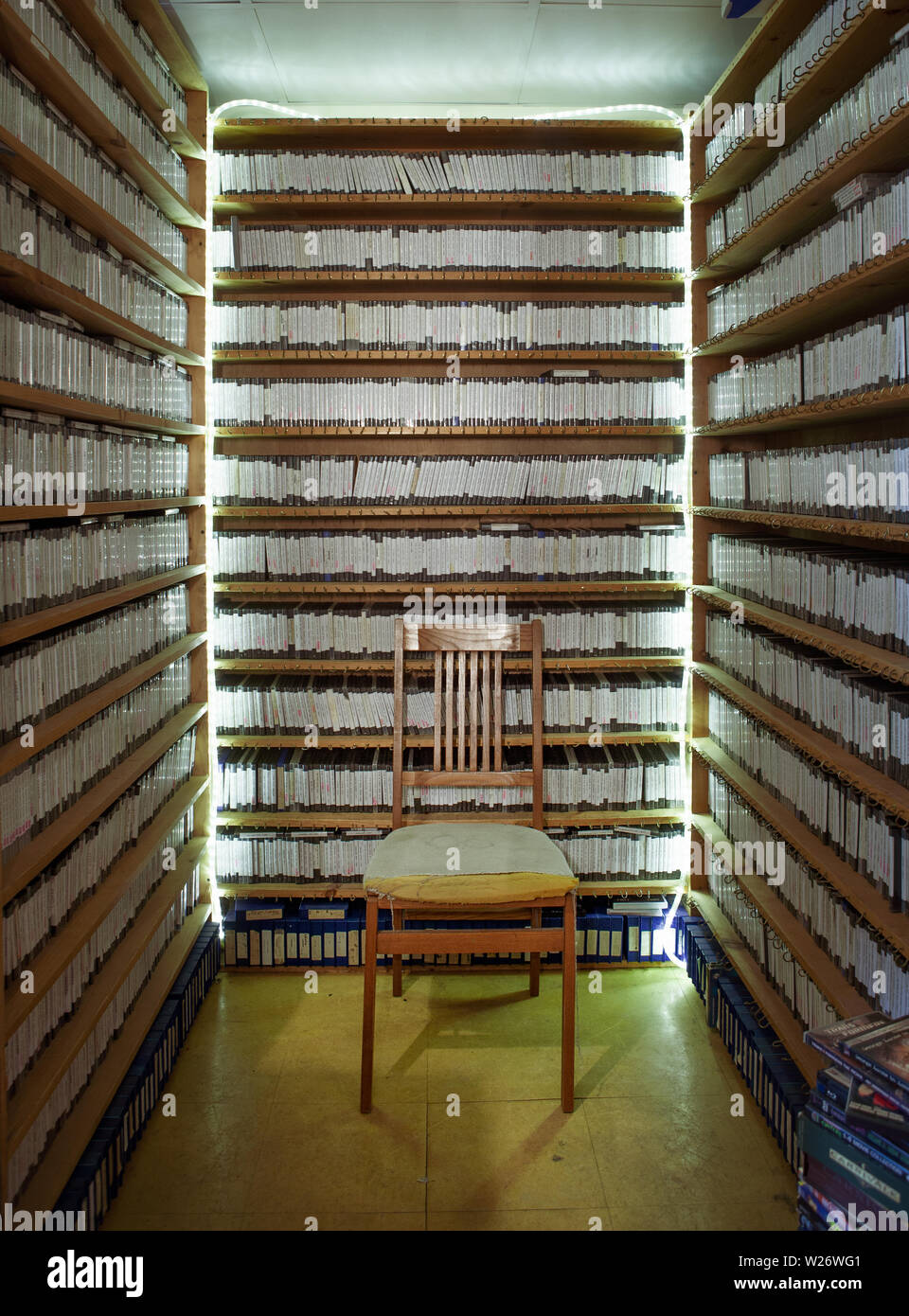 Empty video store hi-res stock photography and images - Alamy