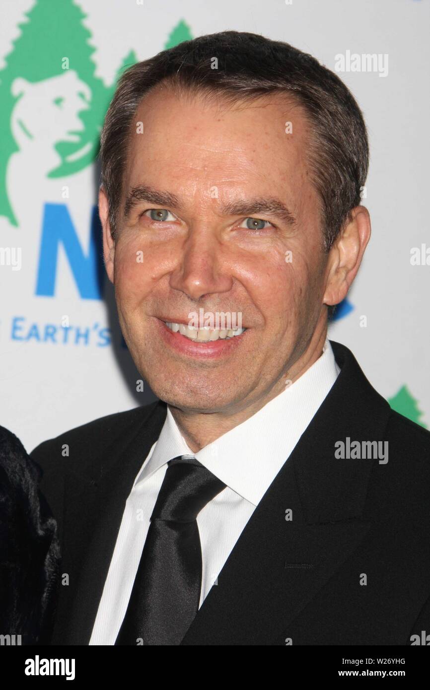 Jeff Coons's Instagram, Twitter & Facebook on IDCrawl