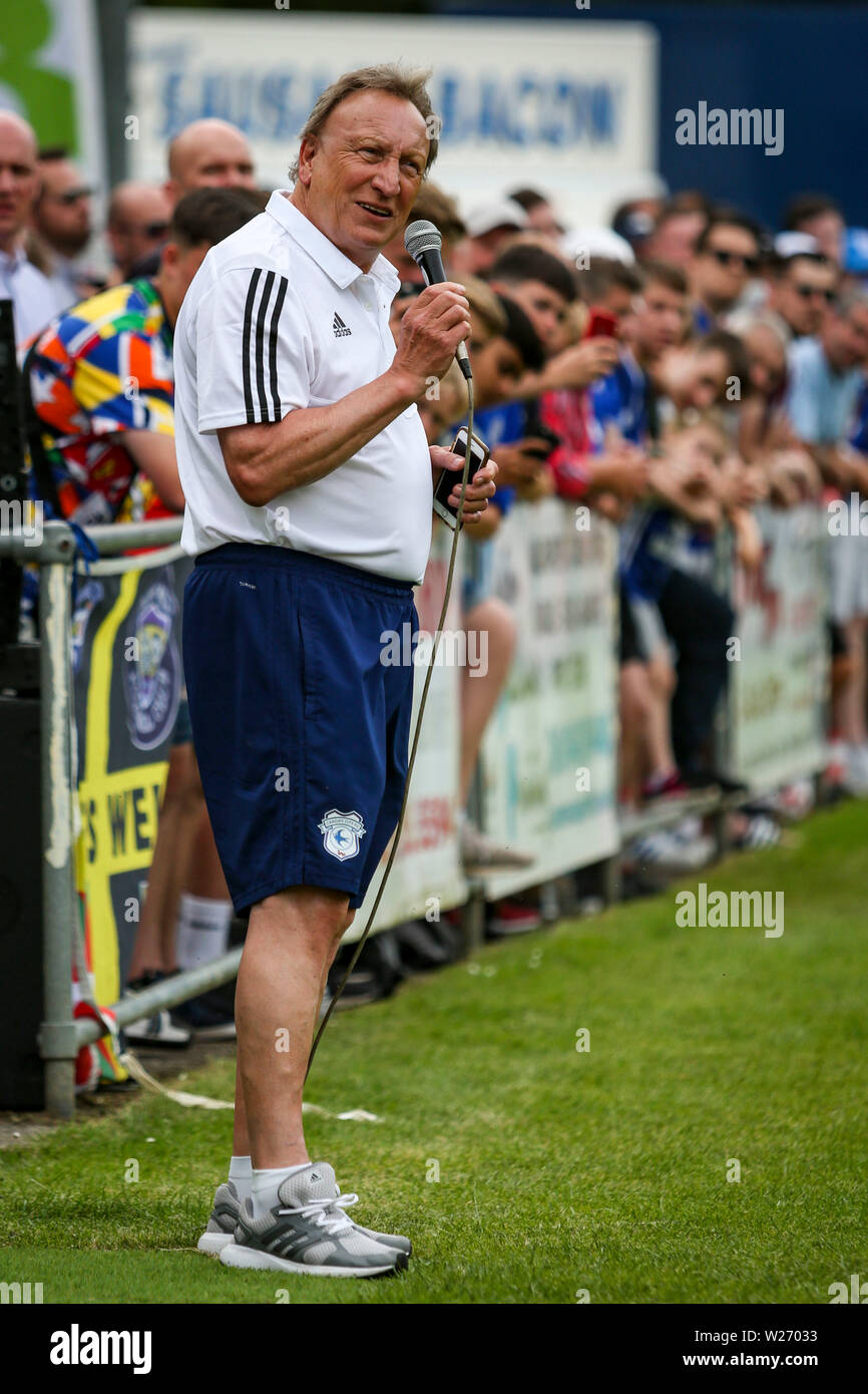 Neil Warnock High Resolution Stock Photography and Images - Alamy