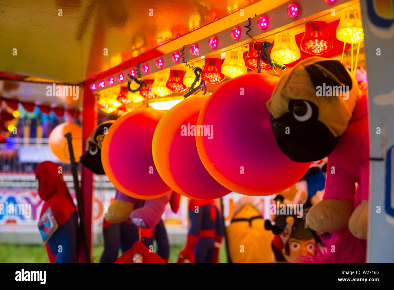 Cambridge uk 2016-08-25, Soft toys on display as winning prizes at ...