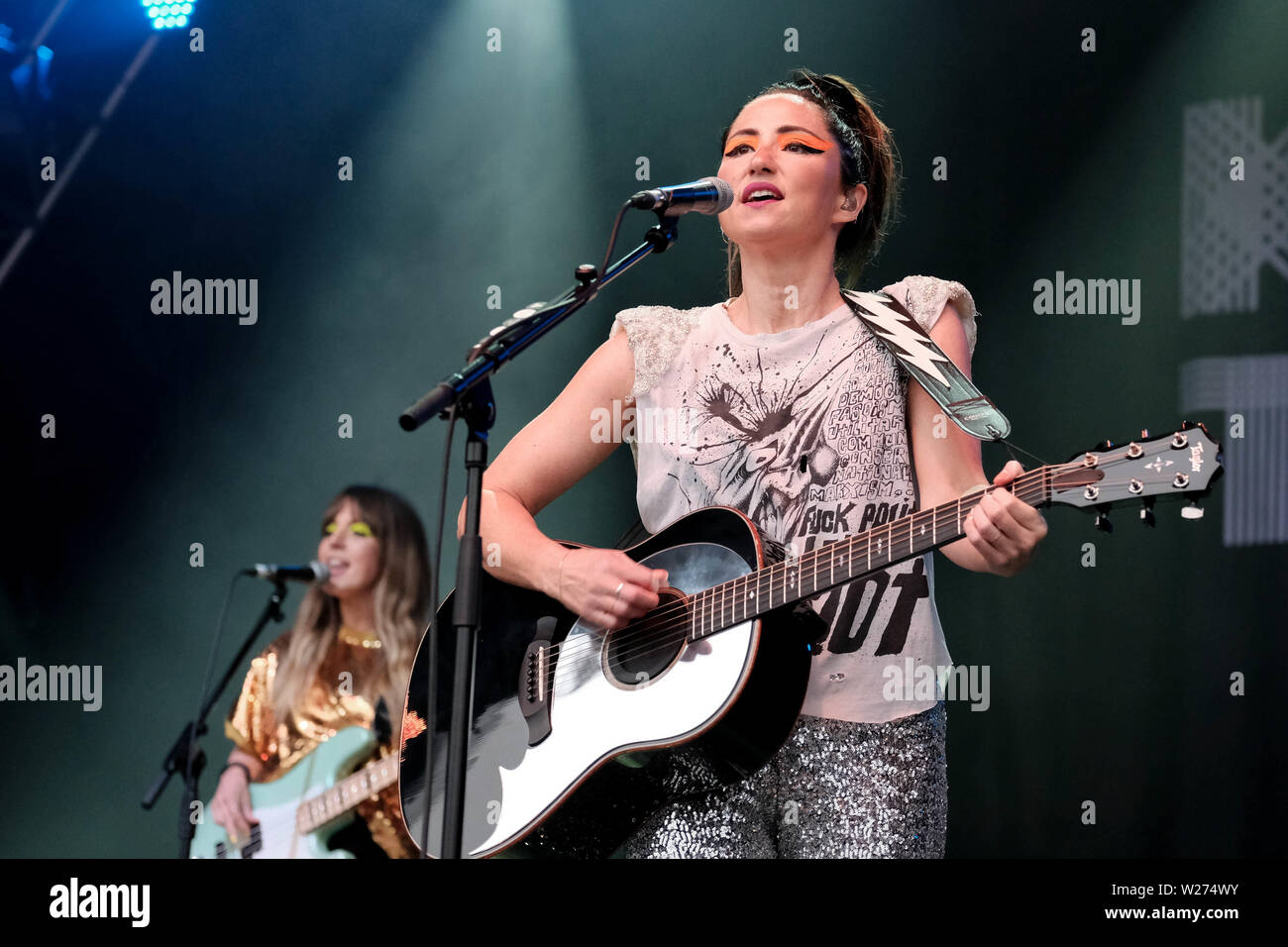 Kt tunstall family hi-res stock photography and images - Alamy