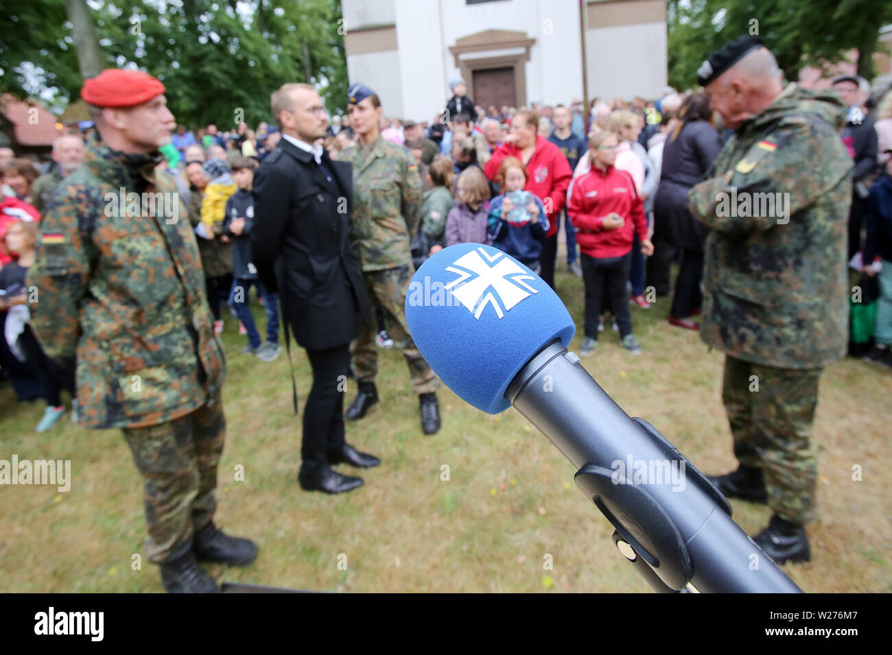 Emergency fire microphone hi-res stock photography and images - Alamy
