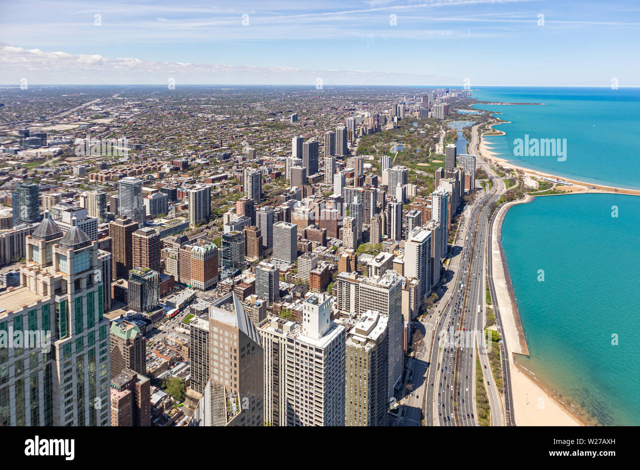 Chicago skyline sears tower spring hi-res stock photography and images ...