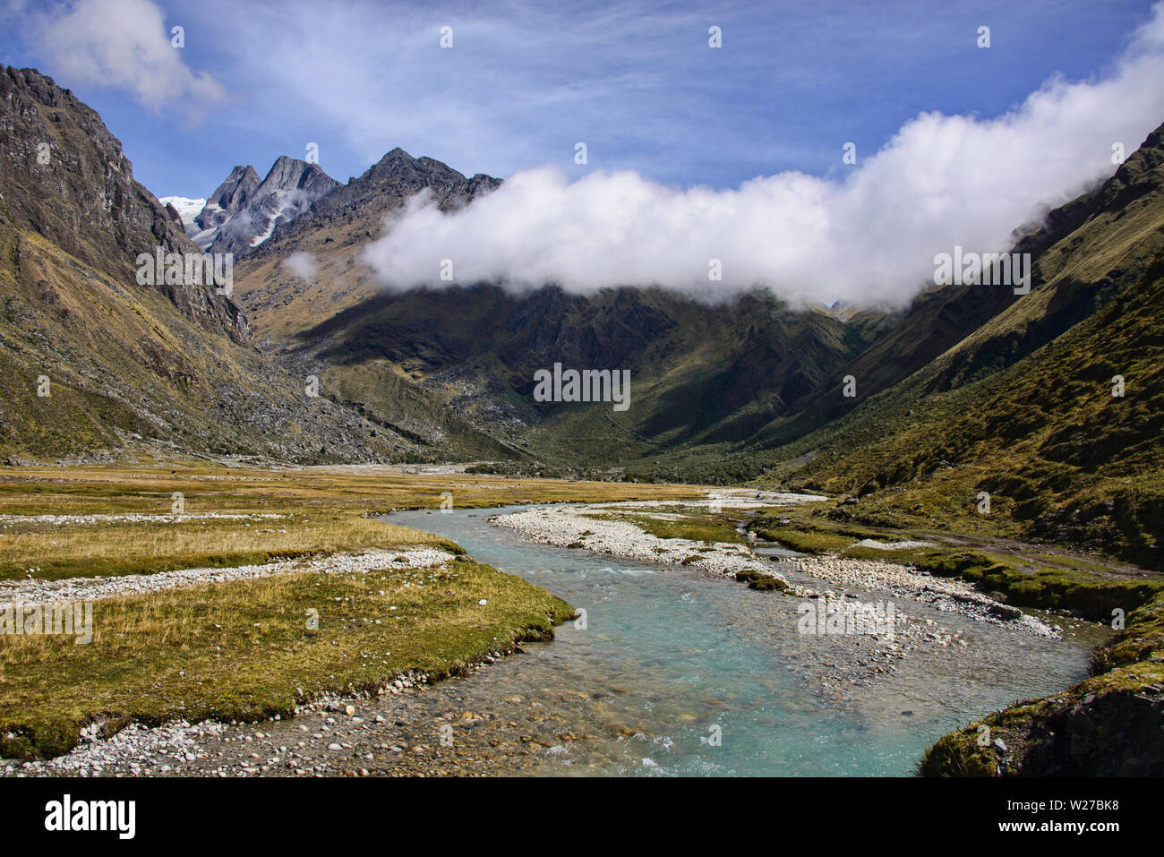Scenery along the Cordillera Real mountain range, Bolivia Stock Photo ...