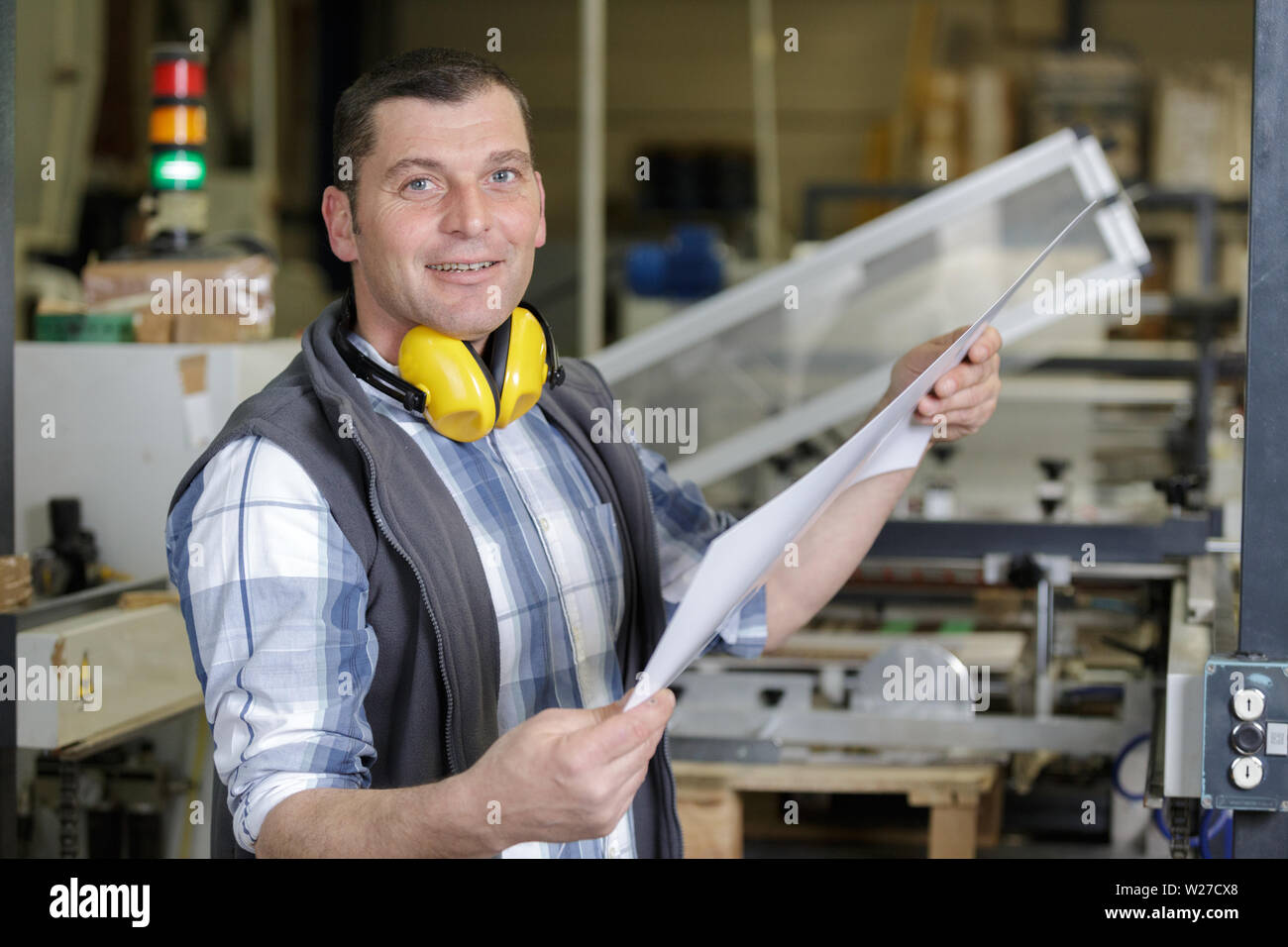 Portrait joiner in workshop hi-res stock photography and images - Alamy