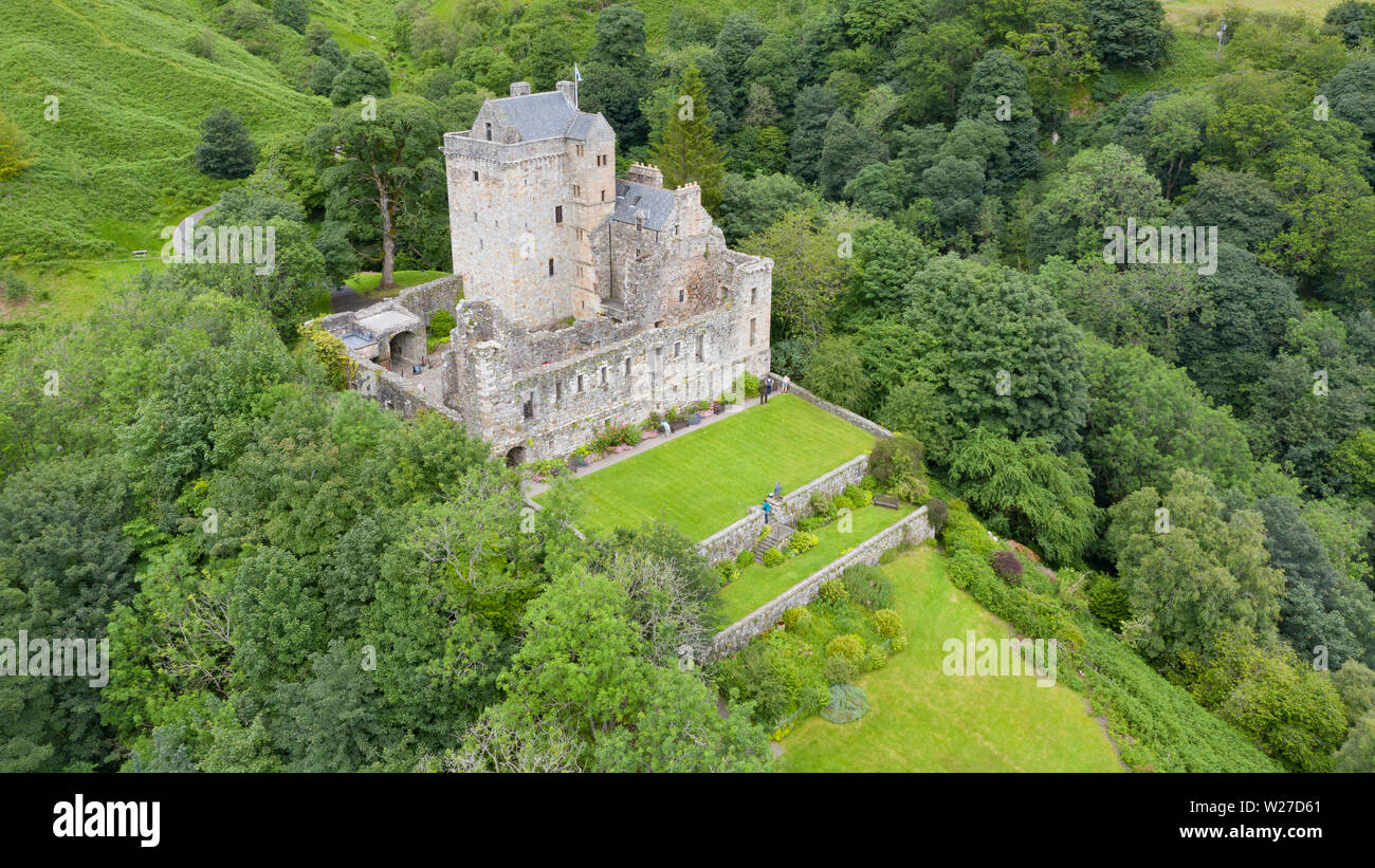 Aerial view of castle hi-res stock photography and images - Alamy