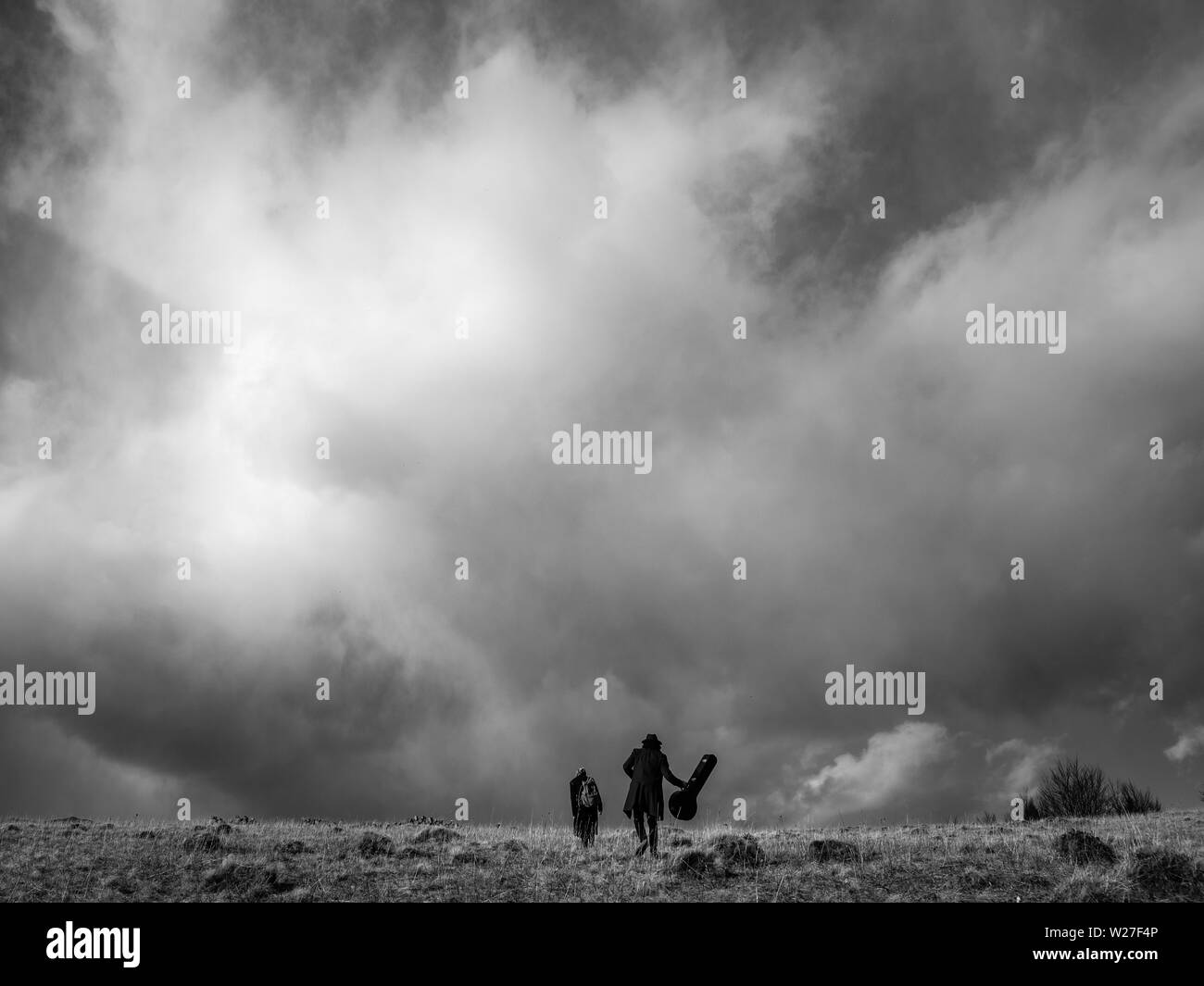Couple of lovers into the wild Stock Photo - Alamy