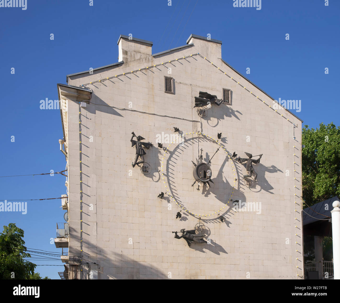 Clock of puppet theatre Jester at Revolution avenue in Voronezh. Russia ...