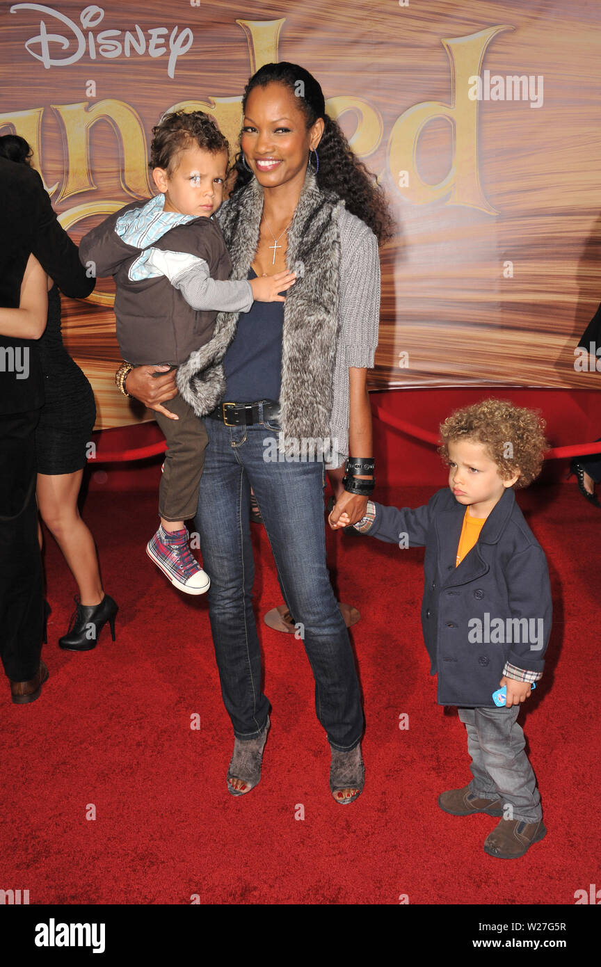 Garcelle beauvais and son hi-res stock photography and images - Alamy