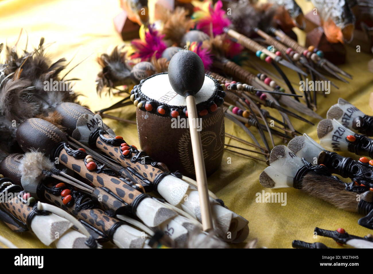Indigenous craft hi-res stock photography and images - Alamy