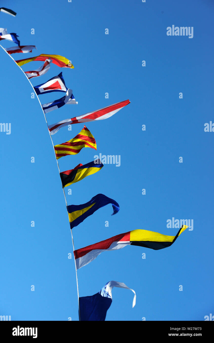 Mast ship maritime signal flags hi-res stock photography and images - Alamy