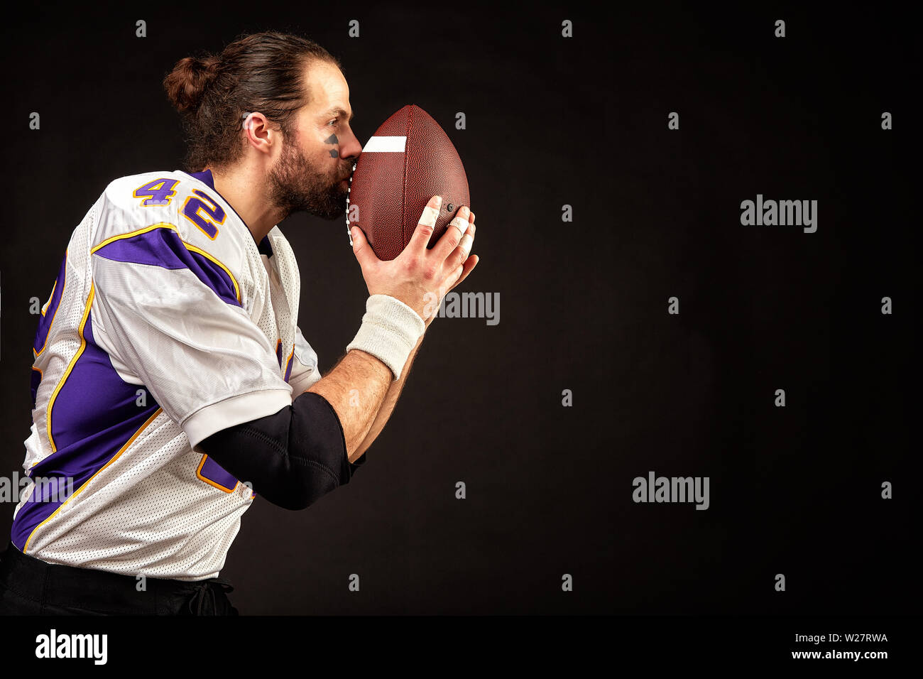 American football player aggressive hi-res stock photography and images ...