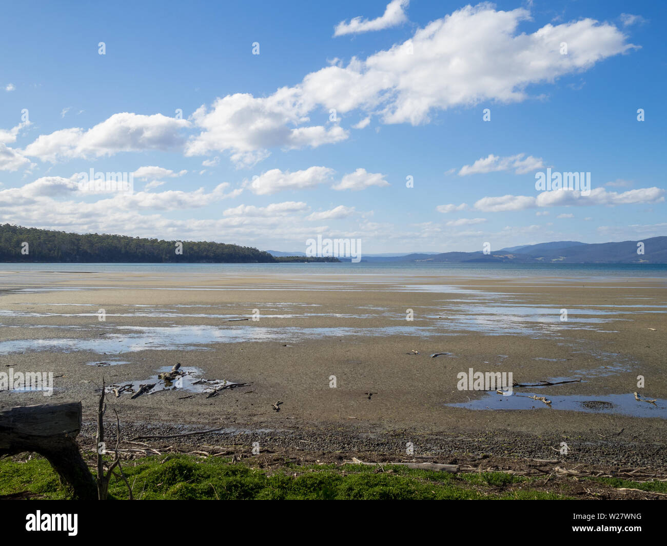 Low tide in Brunny Island Stock Photo - Alamy