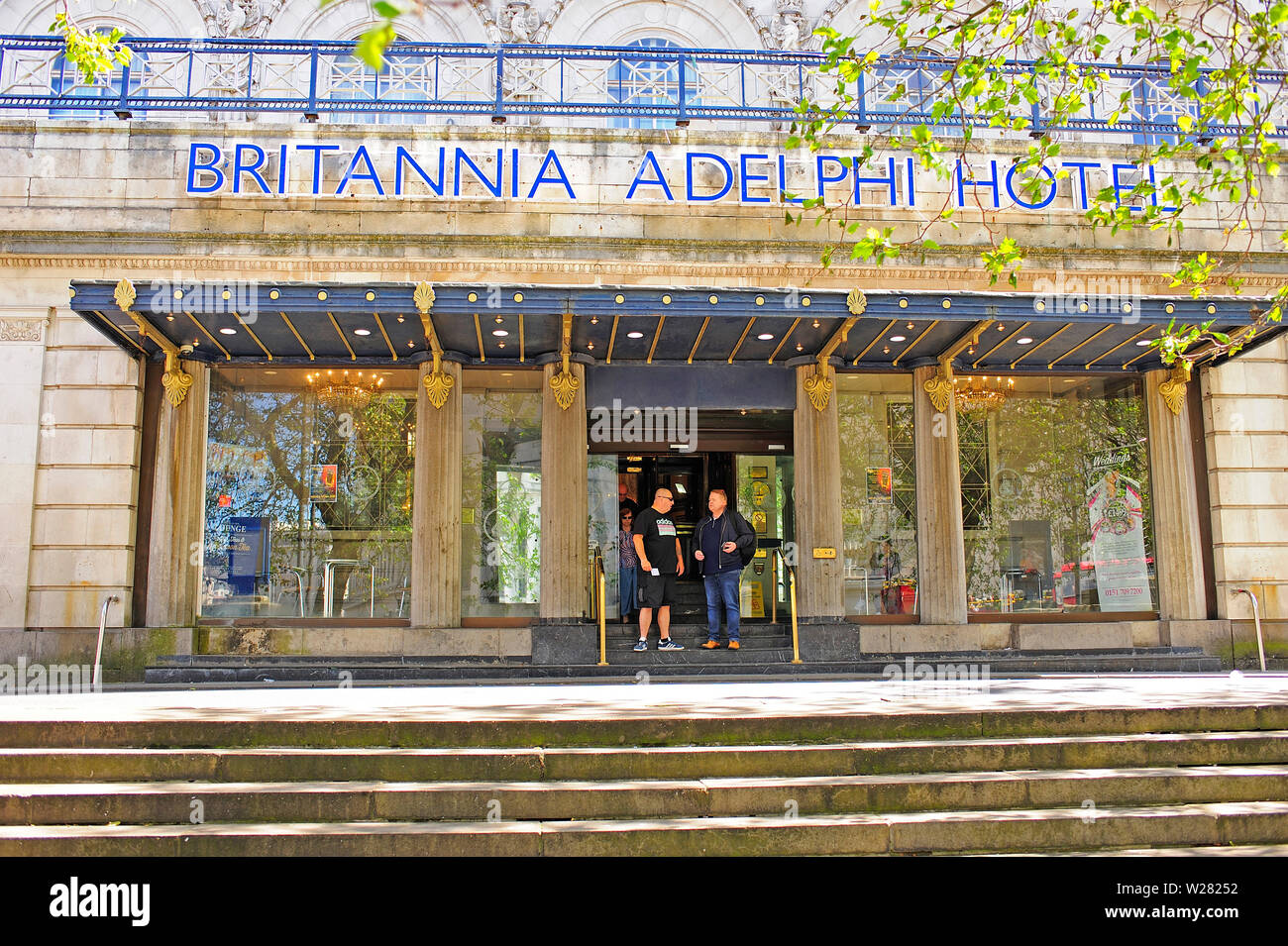 Adelphi hotel liverpool not tattoo hi-res stock photography and images ...