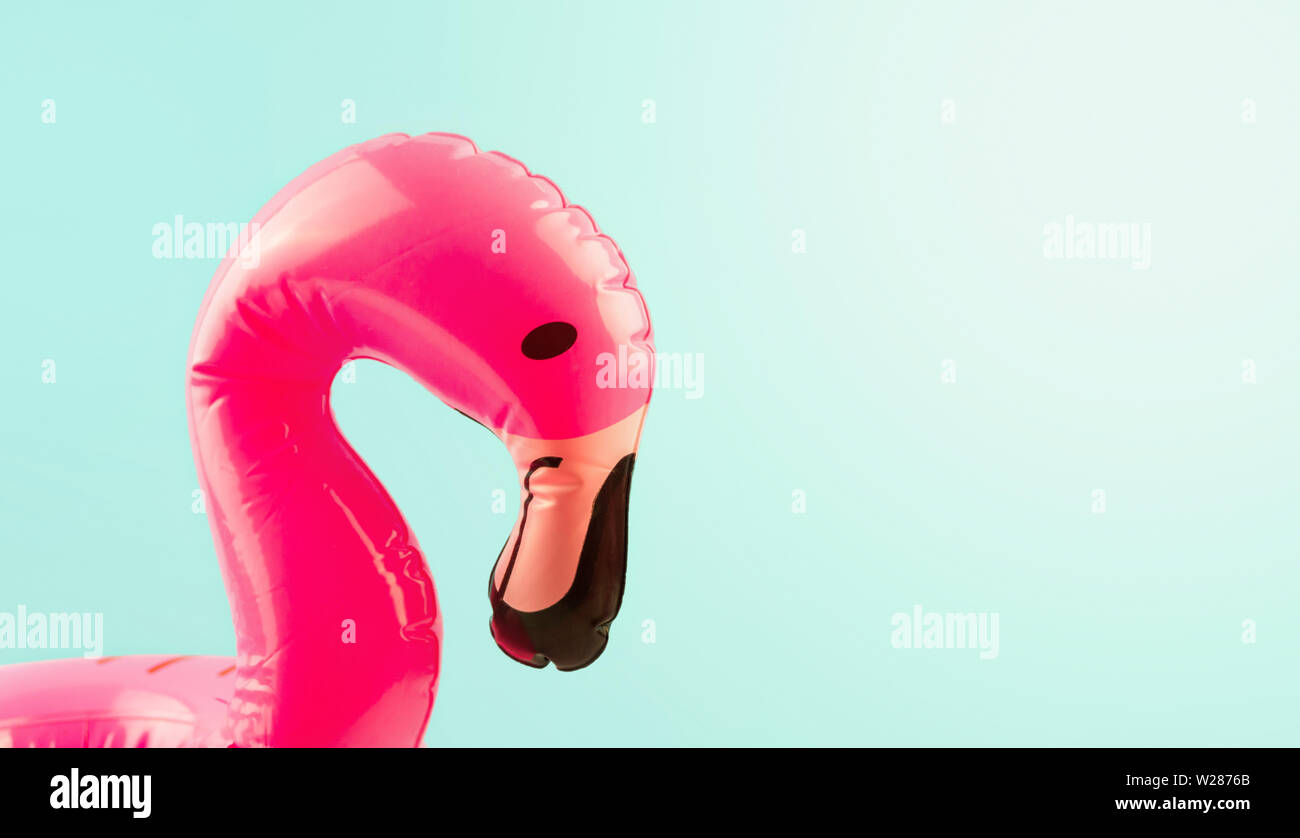 Giant inflatable pink flamingo hi-res stock photography and images - Alamy