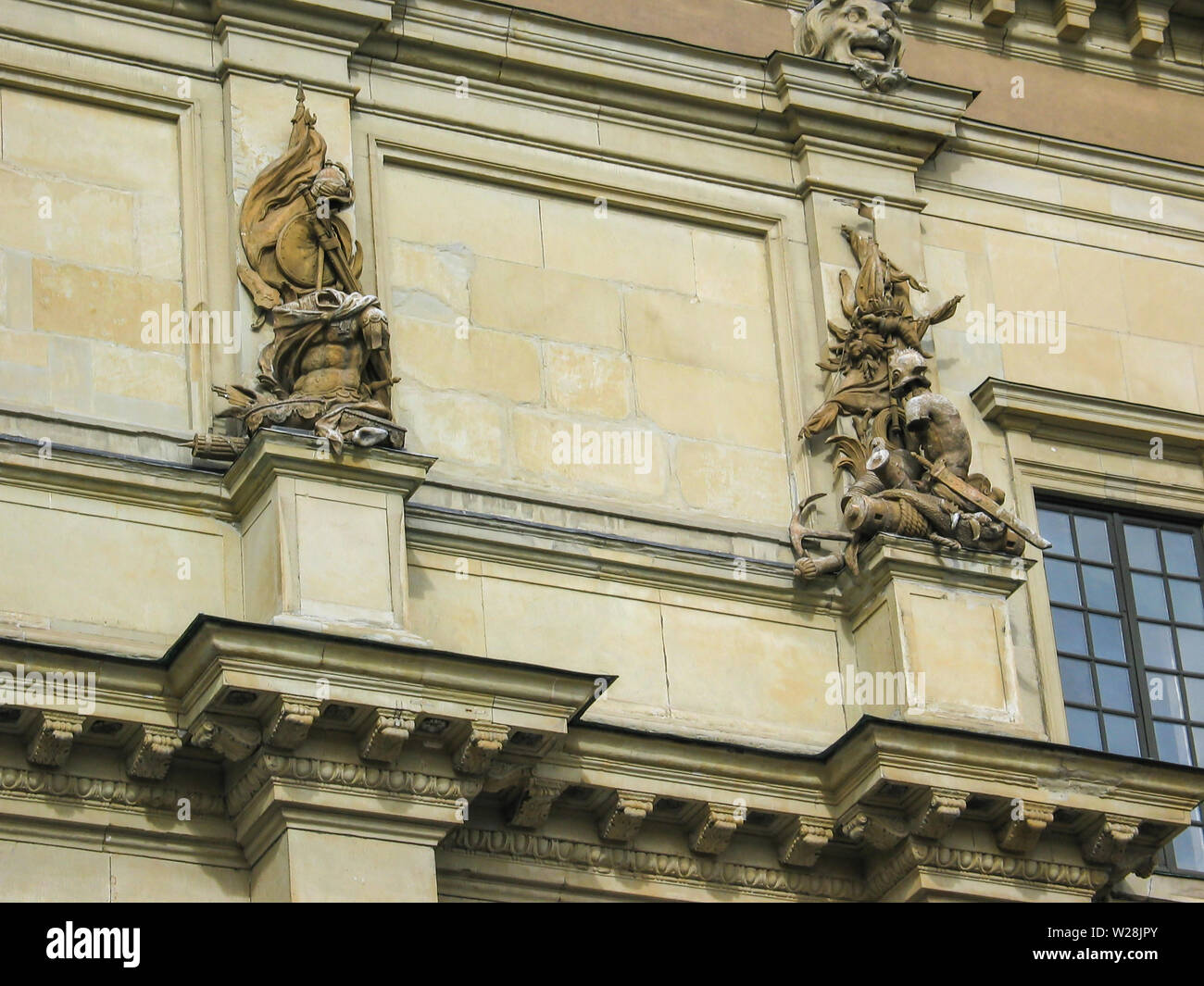 Fantastic sculptures, statues and other beautiful architectural ...