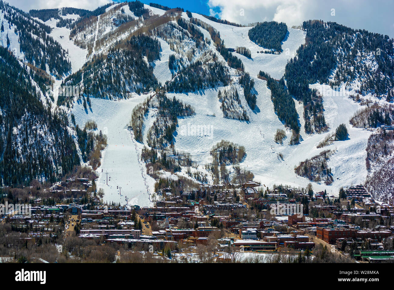 Aspen trees snow hill hi-res stock photography and images - Alamy