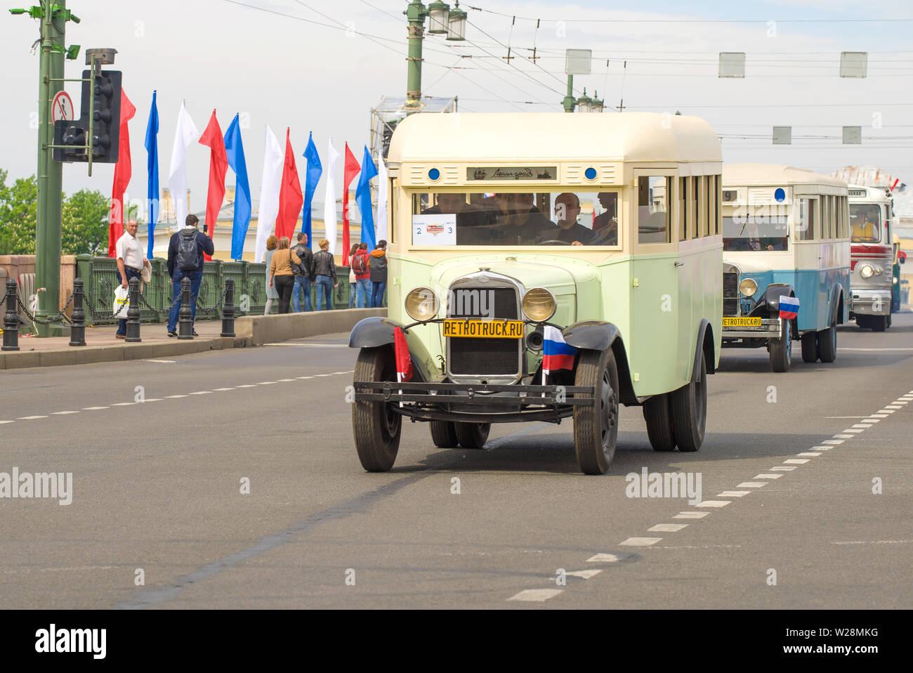 Soviet parade hi-res stock photography and images - Alamy