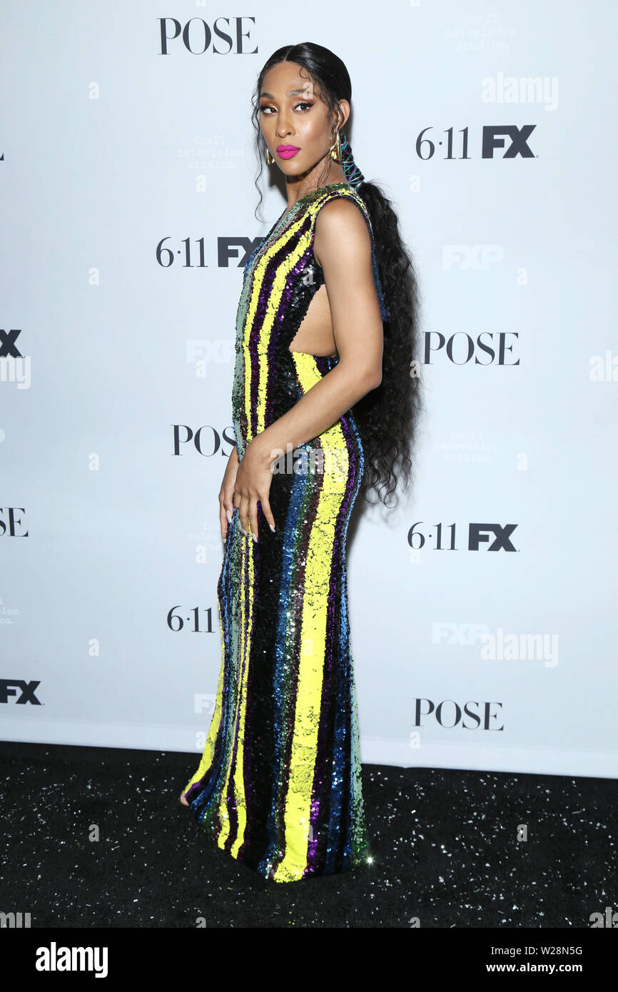 Fx pose mj hi-res stock photography and images - Alamy