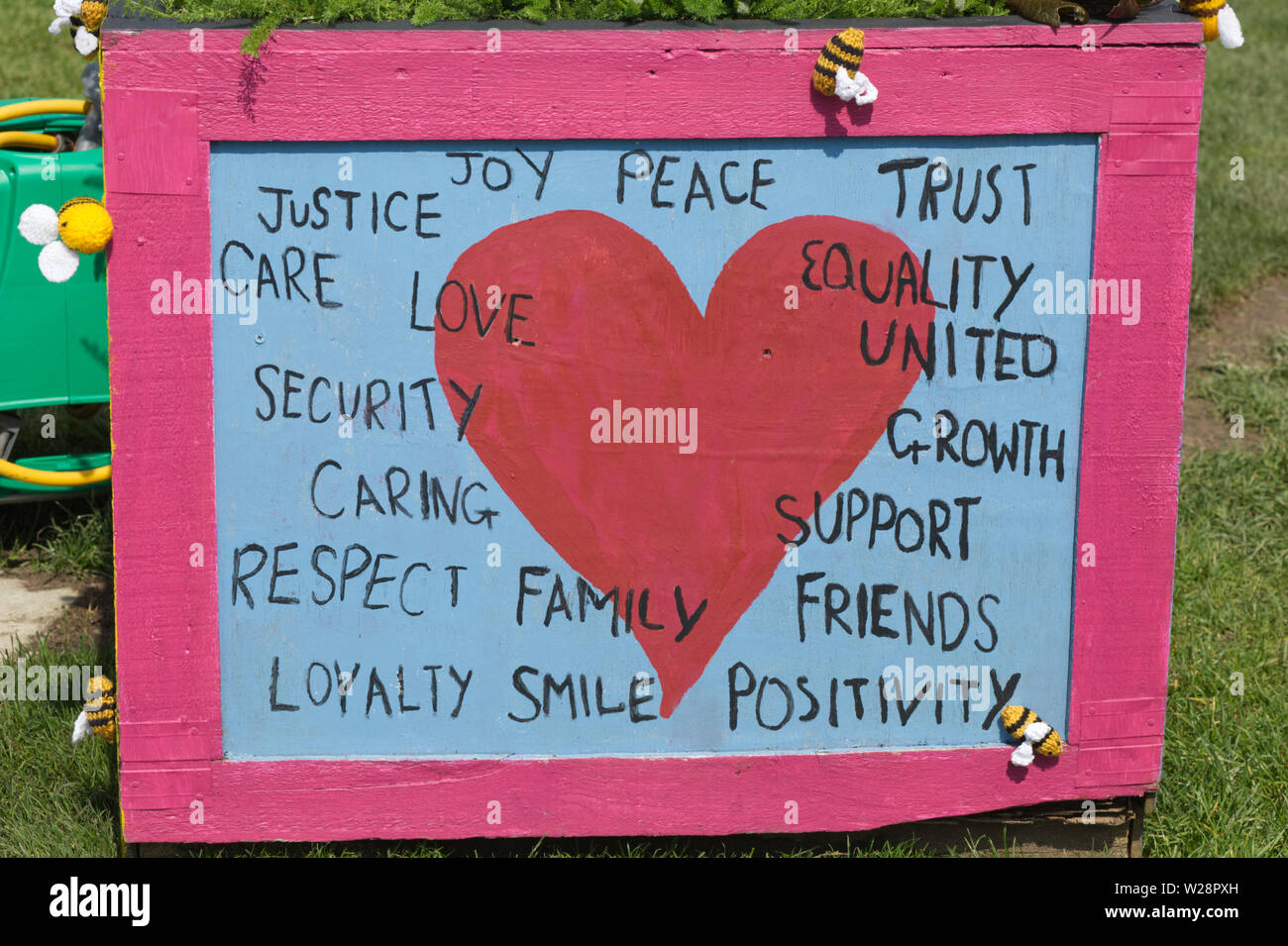 Joy Peace and Justice heart, wooden flower box Stock Photo - Alamy