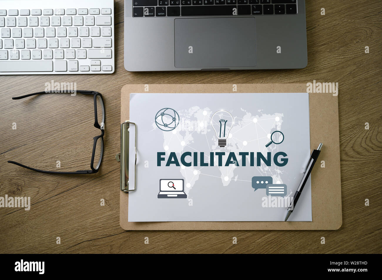 Group facilitation hi-res stock photography and images - Alamy